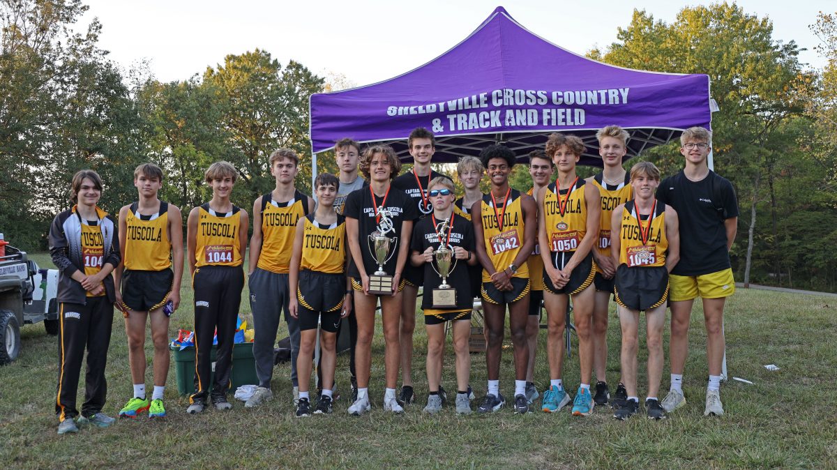 Trophy hunt begins for Tuscola cross country – The County Chronicle