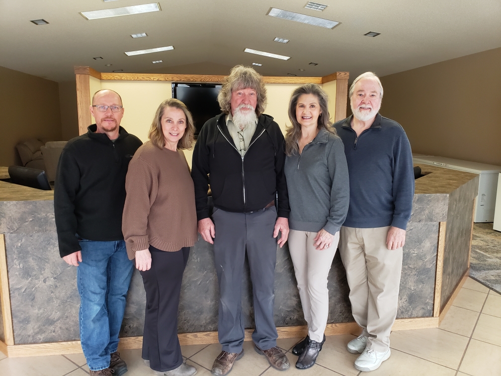 Randall’s in Arthur changes hands, keeps name – The County Chronicle