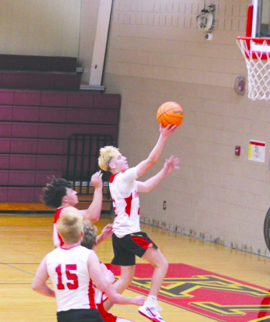 ALAH boys fall to Tuscola and Paris – The County Chronicle